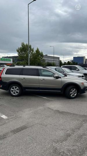 Pelēks Volvo XC70 2011 Viļņa, ar dzinēja tilpumu 2.40 L un nobraukumu 391 tūkst. km par 6000 €, foto 9 vietnē AUTOMOTO.COM.LV