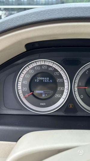 Pelēks Volvo XC70 2011 Viļņa, ar dzinēja tilpumu 2.40 L un nobraukumu 391 tūkst. km par 6000 €, foto 14 vietnē AUTOMOTO.COM.LV