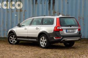 Grey Volvo XC70 2011 in Riga, with an engine capacity of 2.40 L and mileage of 316 thousand km for 9495 €, photo 3 on AUTOMOTO.COM.LV
