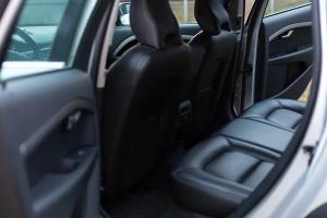 Grey Volvo XC70 2011 in Riga, with an engine capacity of 2.40 L and mileage of 316 thousand km for 9495 €, photo 14 on AUTOMOTO.COM.LV