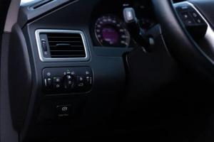 Grey Volvo XC70 2011 in Riga, with an engine capacity of 2.40 L and mileage of 316 thousand km for 9495 €, photo 19 on AUTOMOTO.COM.LV