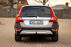 Grey Volvo XC70 2011 in Riga, with an engine capacity of 2.00 L and mileage of 0 thousand km for 8350 €, photo 7 on AUTOMOTO.COM.LV