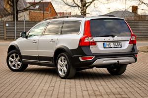 Grey Volvo XC70 2011 in Riga, with an engine capacity of 2.00 L and mileage of 0 thousand km for 8350 €, photo 8 on AUTOMOTO.COM.LV