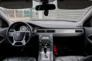 Grey Volvo XC70 2011 in Riga, with an engine capacity of 2.00 L and mileage of 0 thousand km for 8350 €, photo 18 on AUTOMOTO.COM.LV