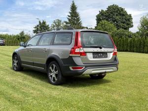 Grey Volvo XC70 2011 in Vilnius, with an engine capacity of 2.00 L and mileage of 289 thousand km for 8350 €, photo 5 on AUTOMOTO.COM.LV