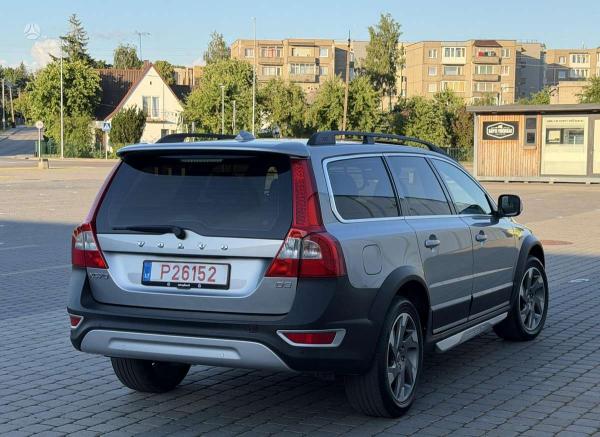 Grey Volvo XC70 2011 in Raseiniai, with an engine capacity of 1.98 L and mileage of 288 thousand km for 6900 €, photo 6 on AUTOMOTO.COM.LV