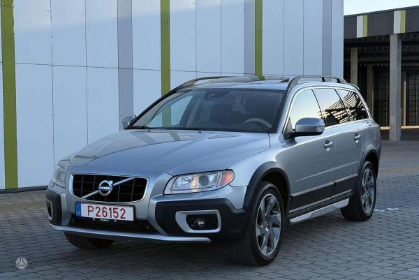 Grey Volvo XC70 2011 in Raseiniai, with an engine capacity of 1.98 L and mileage of 288 thousand km for 6900 €, photo 7 on AUTOMOTO.COM.LV