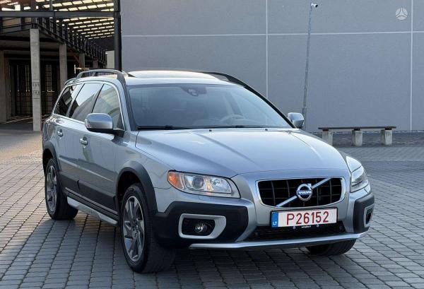Grey Volvo XC70 2011 in Raseiniai, with an engine capacity of 1.98 L and mileage of 288 thousand km for 6900 €, photo 8 on AUTOMOTO.COM.LV