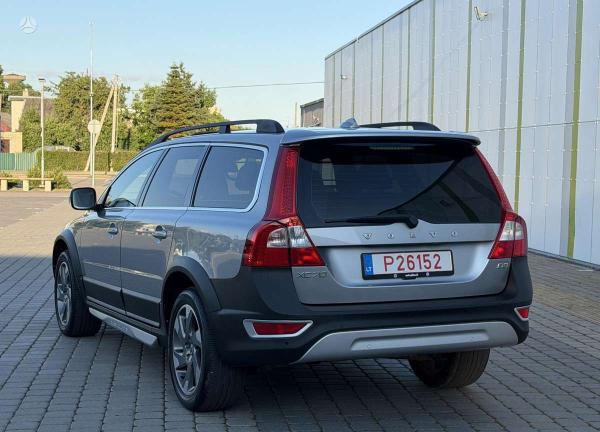 Grey Volvo XC70 2011 in Raseiniai, with an engine capacity of 1.98 L and mileage of 288 thousand km for 6900 €, photo 9 on AUTOMOTO.COM.LV
