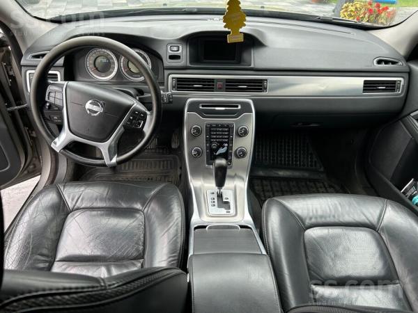 Pelēks Volvo XC70 2011 Rēzekne, ar dzinēja tilpumu 2.40 L un nobraukumu 337 tūkst. km par 6700 €, foto 5 vietnē AUTOMOTO.COM.LV