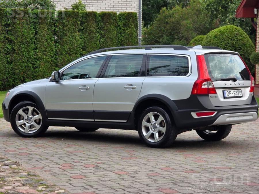 Pelēks Volvo XC70 2011 Rīga, ar dzinēja tilpumu 2.00 L un nobraukumu 371 tūkst. km par 6950 €, foto 4 vietnē AUTOMOTO.COM.LV