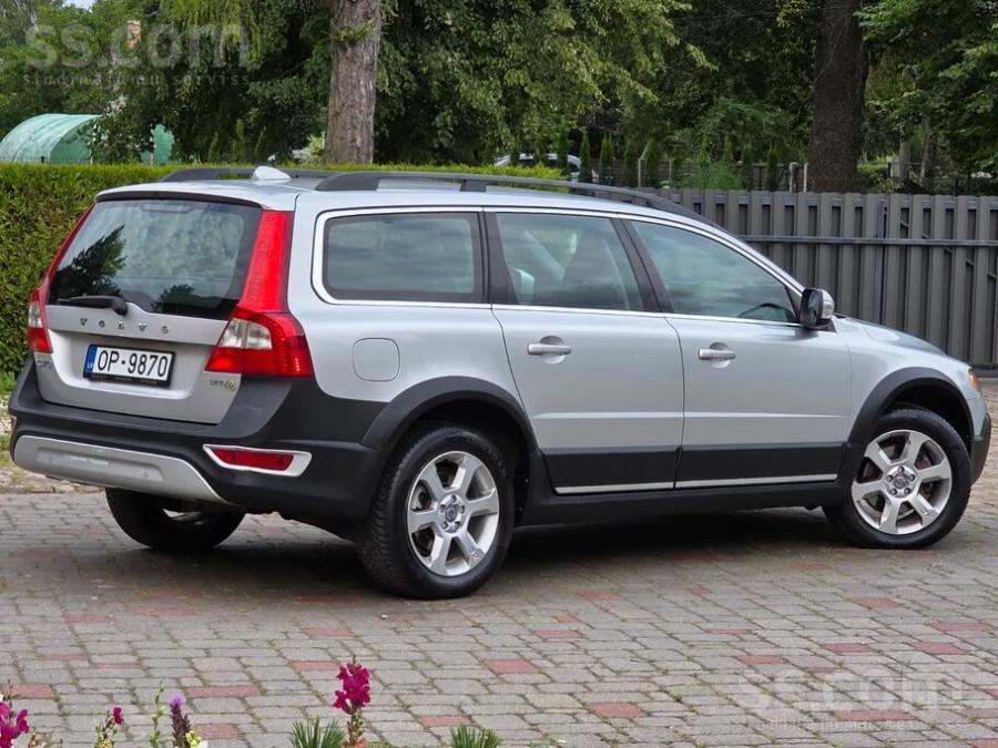 Pelēks Volvo XC70 2011 Rīga, ar dzinēja tilpumu 2.00 L un nobraukumu 371 tūkst. km par 6950 €, foto 6 vietnē AUTOMOTO.COM.LV