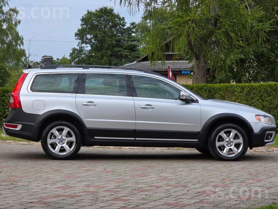 Pelēks Volvo XC70 2011 Rīga, ar dzinēja tilpumu 2.00 L un nobraukumu 371 tūkst. km par 6950 €, foto 7 vietnē AUTOMOTO.COM.LV