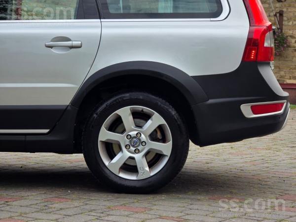 Pelēks Volvo XC70 2011 Rīga, ar dzinēja tilpumu 2.00 L un nobraukumu 371 tūkst. km par 6950 €, foto 10 vietnē AUTOMOTO.COM.LV