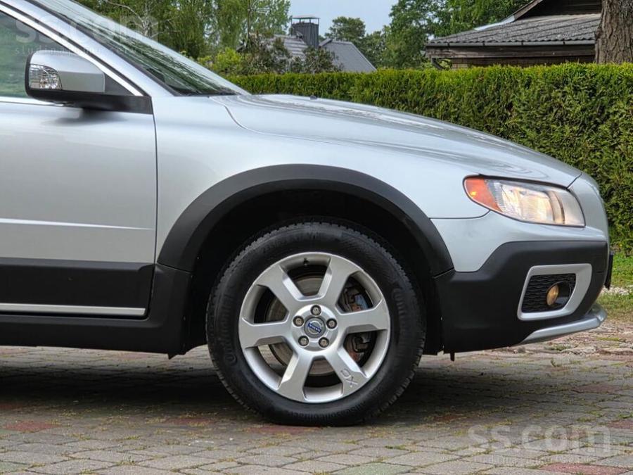 Pelēks Volvo XC70 2011 Rīga, ar dzinēja tilpumu 2.00 L un nobraukumu 371 tūkst. km par 6950 €, foto 13 vietnē AUTOMOTO.COM.LV