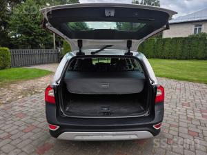 Pelēks Volvo XC70 2011 Rīga, ar dzinēja tilpumu 2.00 L un nobraukumu 371 tūkst. km par 6950 €, foto 14 vietnē AUTOMOTO.COM.LV