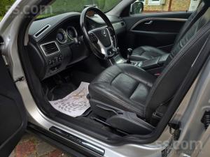 Pelēks Volvo XC70 2011 Rīga, ar dzinēja tilpumu 2.00 L un nobraukumu 371 tūkst. km par 6950 €, foto 25 vietnē AUTOMOTO.COM.LV