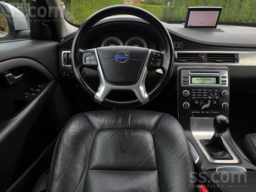Pelēks Volvo XC70 2011 Rīga, ar dzinēja tilpumu 2.00 L un nobraukumu 371 tūkst. km par 6950 €, foto 27 vietnē AUTOMOTO.COM.LV