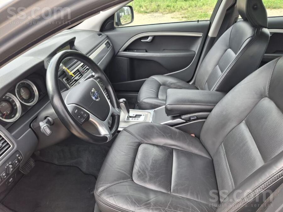 Pelēks Volvo XC70 2011 Rīga, ar dzinēja tilpumu 2.40 L un nobraukumu 0 tūkst. km par 7695 €, foto 8 vietnē AUTOMOTO.COM.LV