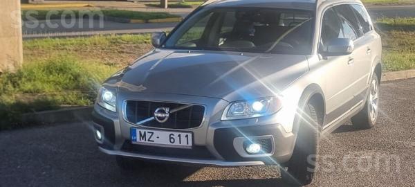 Pelēks Volvo XC70 2011 Rīga, ar dzinēja tilpumu 2.00 L un nobraukumu 293 tūkst. km par 7200 €, foto 10 vietnē AUTOMOTO.COM.LV