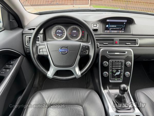 Volvo XC70 2011 Tallina vietnē Pelēks Volvo XC70 2011 Tallina, ar dzinēja tilpumu 2.40 L un nobraukumu 304 tūkst. km par 8990 €, foto 6 vietnē AUTOMOTO.COM.LV