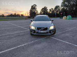 Pelēks Volvo XC70 2011 Rīga, ar dzinēja tilpumu 2.40 L un nobraukumu 399 tūkst. km par 7200 €, foto 4 vietnē AUTOMOTO.COM.LV