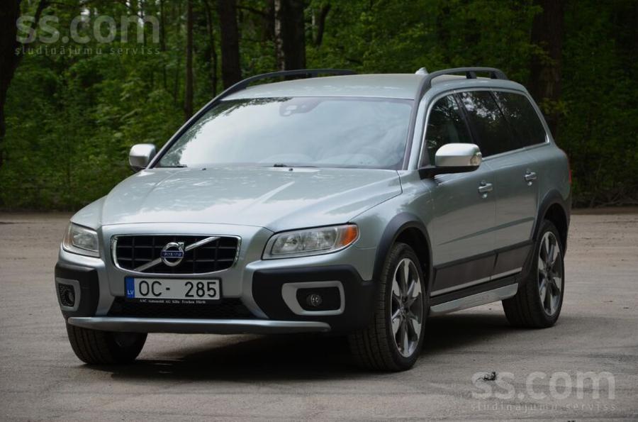 Pelēks Volvo XC70 2012 Rīga, ar dzinēja tilpumu 2.40 L un nobraukumu 0 tūkst. km par 10390 €, foto 3 vietnē AUTOMOTO.COM.LV