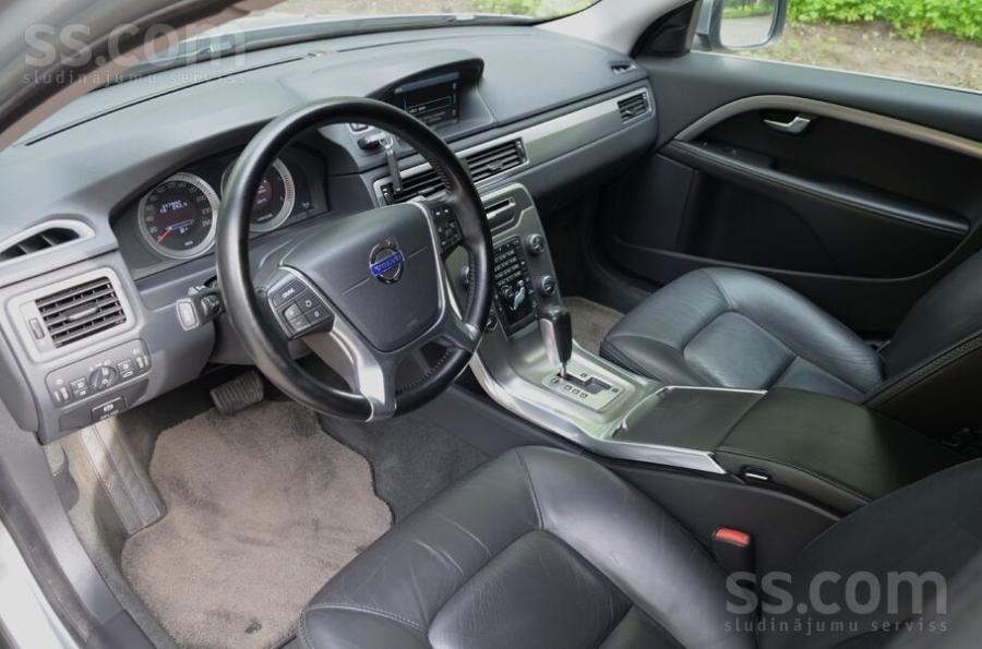 Pelēks Volvo XC70 2012 Rīga, ar dzinēja tilpumu 2.40 L un nobraukumu 0 tūkst. km par 10390 €, foto 14 vietnē AUTOMOTO.COM.LV