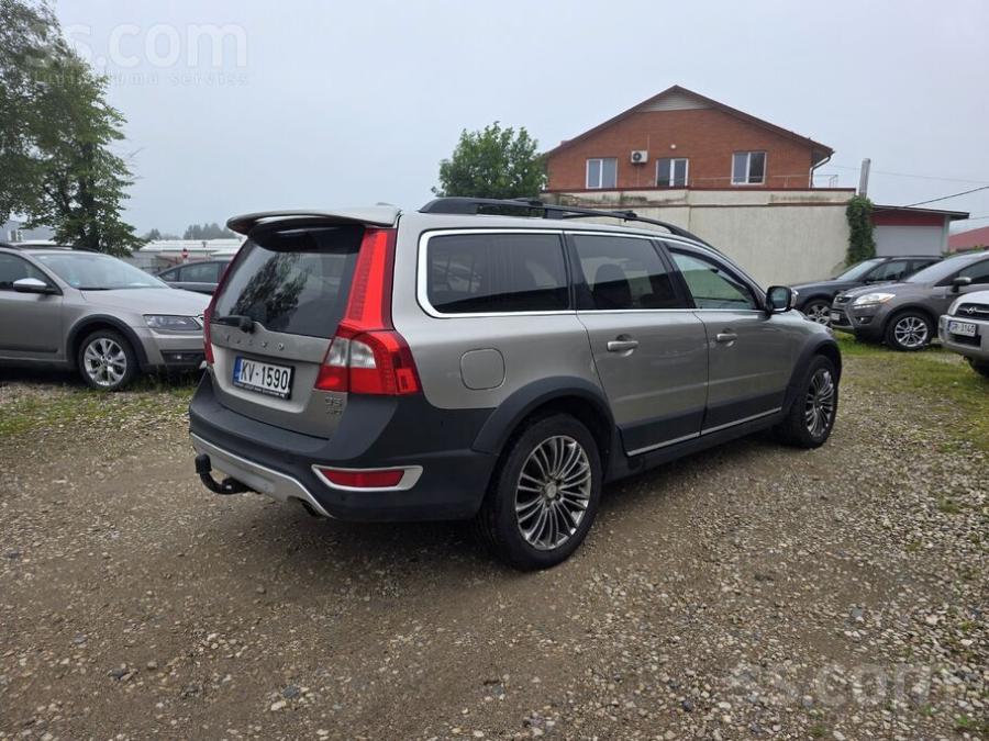 Pelēks Volvo XC70 2012 Rēzekne, ar dzinēja tilpumu 2.40 L un nobraukumu 0 tūkst. km par 8990 €, foto 5 vietnē AUTOMOTO.COM.LV