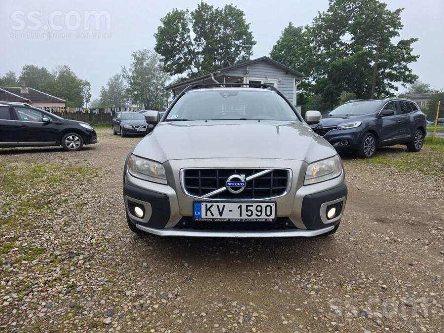 Pelēks Volvo XC70 2012 Rēzekne, ar dzinēja tilpumu 2.40 L un nobraukumu 0 tūkst. km par 8990 €, foto 7 vietnē AUTOMOTO.COM.LV
