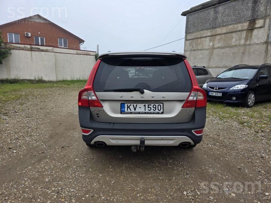 Pelēks Volvo XC70 2012 Rēzekne, ar dzinēja tilpumu 2.40 L un nobraukumu 0 tūkst. km par 8990 €, foto 8 vietnē AUTOMOTO.COM.LV