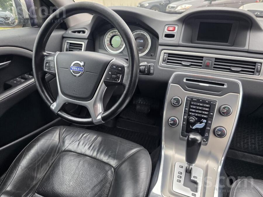 Pelēks Volvo XC70 2012 Rēzekne, ar dzinēja tilpumu 2.40 L un nobraukumu 0 tūkst. km par 8990 €, foto 11 vietnē AUTOMOTO.COM.LV