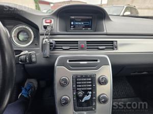 Pelēks Volvo XC70 2012 Rēzekne, ar dzinēja tilpumu 2.40 L un nobraukumu 0 tūkst. km par 8990 €, foto 14 vietnē AUTOMOTO.COM.LV