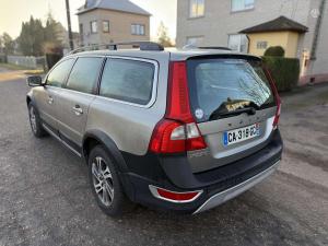 Grey Volvo XC70 2012 in Marijampole, with an engine capacity of 1.98 L and mileage of 270 thousand km for 4800 €, photo 3 on AUTOMOTO.COM.LV