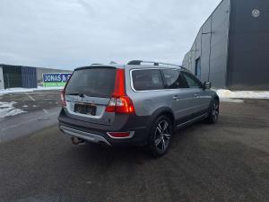 Grey Volvo XC70 2012 in Taurage, with an engine capacity of 2.40 L and mileage of 300 thousand km for 5700 €, photo 2 on AUTOMOTO.COM.LV