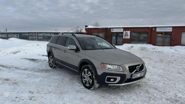 Grey Volvo XC70 2012 in Kaunas, with an engine capacity of 2.40 L and mileage of 241 thousand km for 9999 €, photo 3 on AUTOMOTO.COM.LV