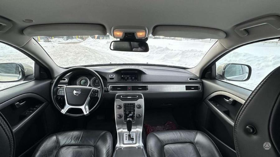 Pelēks Volvo XC70 2012 Kauņa, ar dzinēja tilpumu 2.40 L un nobraukumu 241 tūkst. km par 9999 €, foto 16 vietnē AUTOMOTO.COM.LV