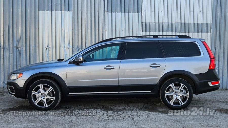 Pelēks Volvo XC70 2012 Tallina, ar dzinēja tilpumu 2.40 L un nobraukumu 213 tūkst. km par 9990 €, foto 6 vietnē AUTOMOTO.COM.LV
