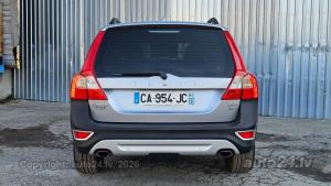 Pelēks Volvo XC70 2012 Tallina, ar dzinēja tilpumu 2.40 L un nobraukumu 213 tūkst. km par 9990 €, foto 8 vietnē AUTOMOTO.COM.LV