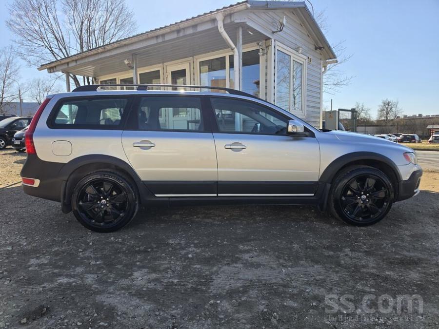 Pelēks Volvo XC70 2012 Rēzekne, ar dzinēja tilpumu 2.00 L un nobraukumu 0 tūkst. km par 7800 €, foto 3 vietnē AUTOMOTO.COM.LV
