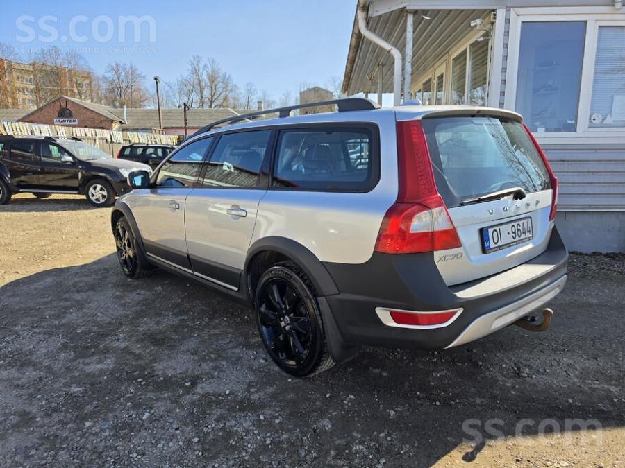 Pelēks Volvo XC70 2012 Rēzekne, ar dzinēja tilpumu 2.00 L un nobraukumu 0 tūkst. km par 7800 €, foto 6 vietnē AUTOMOTO.COM.LV
