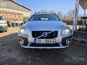 Pelēks Volvo XC70 2012 Rēzekne, ar dzinēja tilpumu 2.00 L un nobraukumu 0 tūkst. km par 7800 €, foto 8 vietnē AUTOMOTO.COM.LV