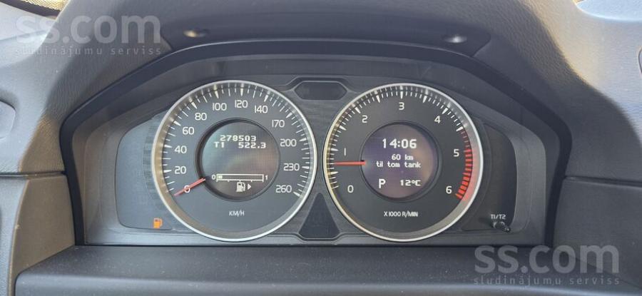 Pelēks Volvo XC70 2012 Rēzekne, ar dzinēja tilpumu 2.00 L un nobraukumu 0 tūkst. km par 7800 €, foto 14 vietnē AUTOMOTO.COM.LV