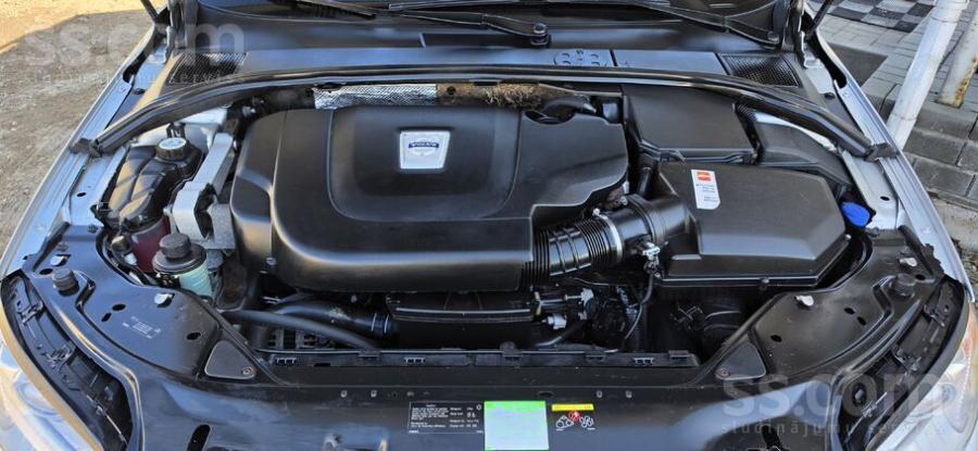 Pelēks Volvo XC70 2012 Rēzekne, ar dzinēja tilpumu 2.00 L un nobraukumu 0 tūkst. km par 7800 €, foto 31 vietnē AUTOMOTO.COM.LV