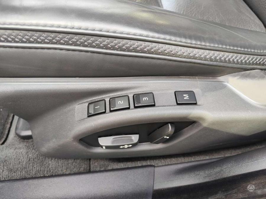 Pelēks Volvo XC70 2012 Kauņa, ar dzinēja tilpumu 1.98 L un nobraukumu 280 tūkst. km par 8350 €, foto 10 vietnē AUTOMOTO.COM.LV