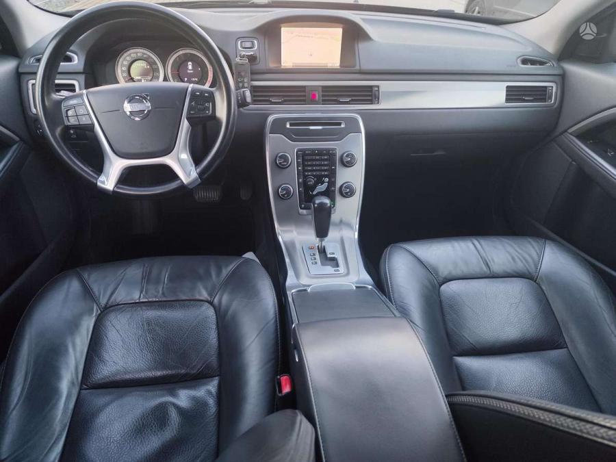 Pelēks Volvo XC70 2012 Kauņa, ar dzinēja tilpumu 1.98 L un nobraukumu 280 tūkst. km par 8345 €, foto 8 vietnē AUTOMOTO.COM.LV