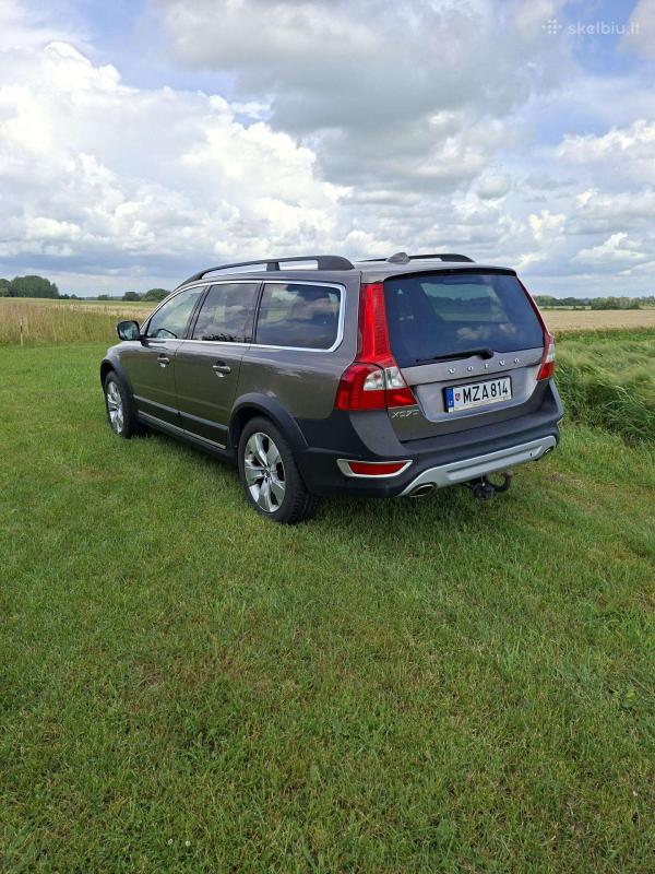 Pelēks Volvo XC70 2012 Raseiniai, ar dzinēja tilpumu 2.40 L un nobraukumu 310 tūkst. km par 8200 €, foto 2 vietnē AUTOMOTO.COM.LV