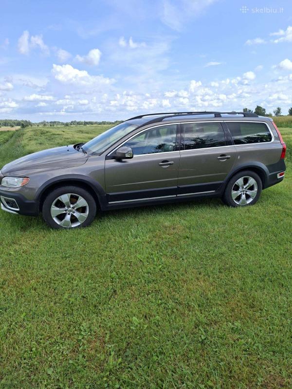 Pelēks Volvo XC70 2012 Raseiniai, ar dzinēja tilpumu 2.40 L un nobraukumu 310 tūkst. km par 8200 €, foto 3 vietnē AUTOMOTO.COM.LV