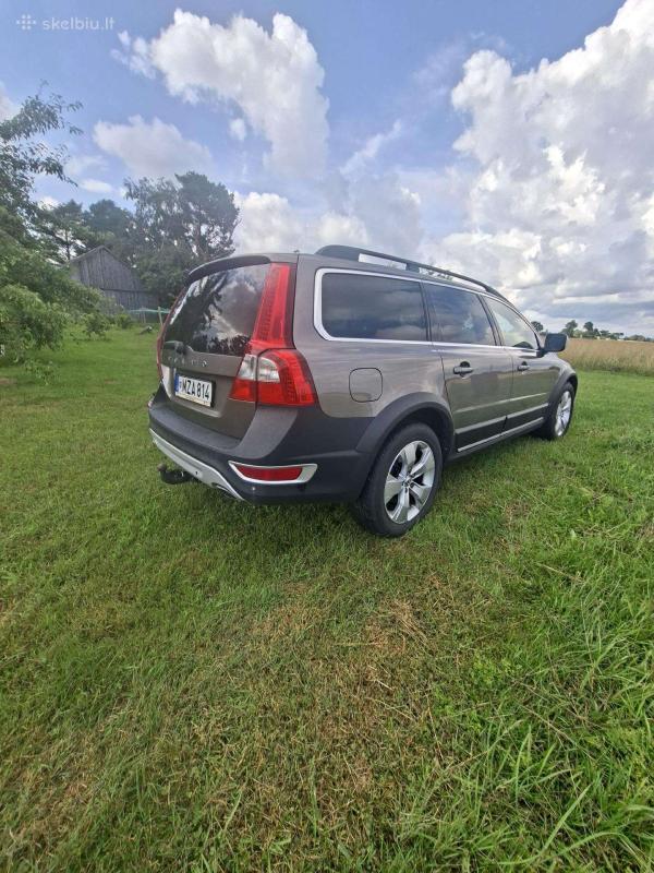 Pelēks Volvo XC70 2012 Raseiniai, ar dzinēja tilpumu 2.40 L un nobraukumu 310 tūkst. km par 8200 €, foto 4 vietnē AUTOMOTO.COM.LV