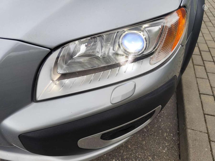 Grey Volvo XC70 2012 in Kaunas, with an engine capacity of 1.98 L and mileage of 280 thousand km for 8345 €, photo 24 on AUTOMOTO.COM.LV